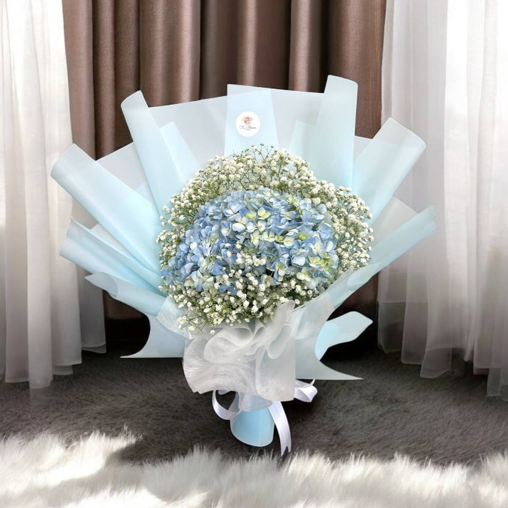 Light Blue Hydrangea & Baby’s Breath Bouquet – Fu Bloom Flowers